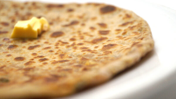 MIX VEG PARATHA – Mithaiwaalas – Indian Sweets, Snacks & Bakers in Abu ...